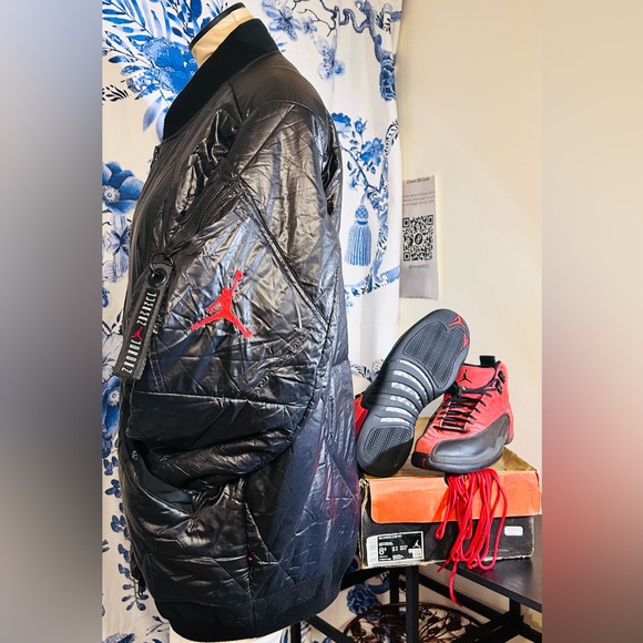 Jordan | Jackets & Coats | Jordan Lightweight Quilted Black And Red ...